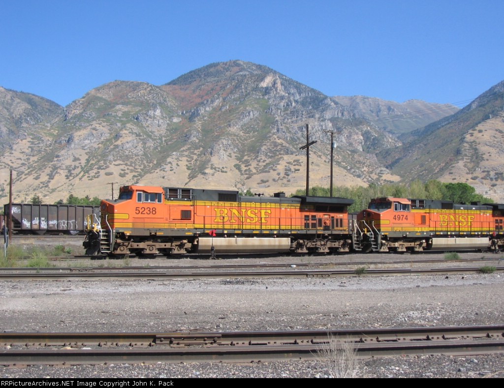 BNSF 5238